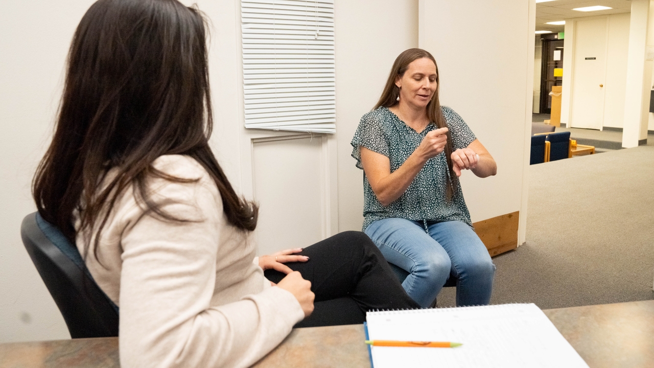 UNM's Signed Language Interpreting Program earns re-accreditation | UNM ...