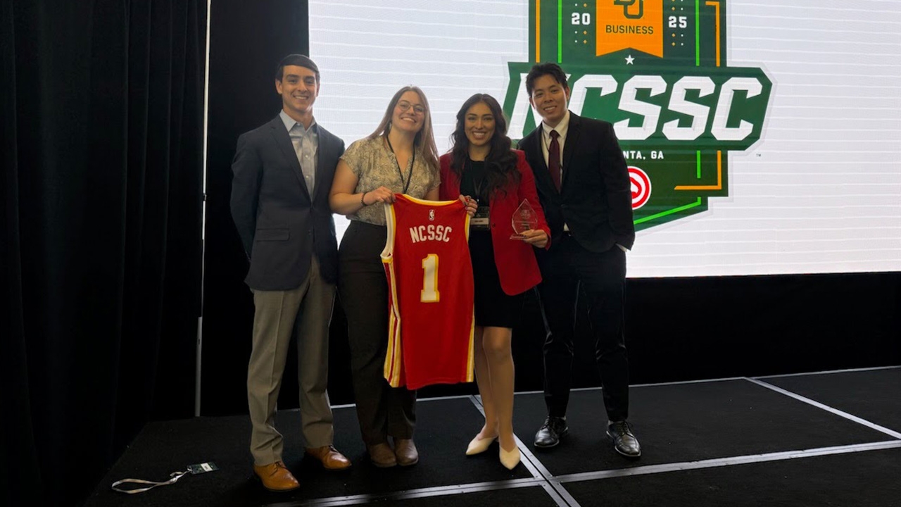 UNM Anderson student takes top prize at National Collegiate Sports ...