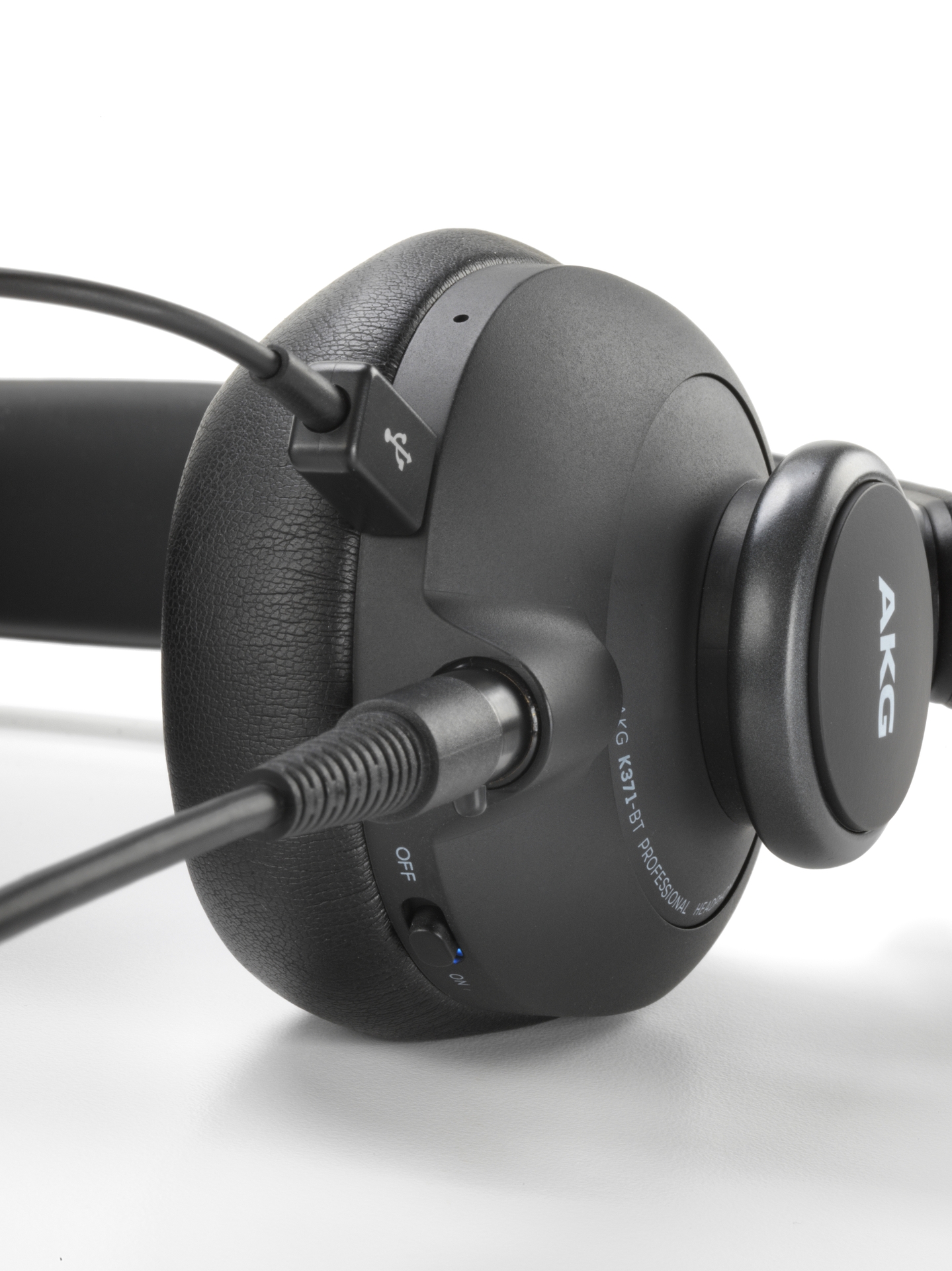 AKG Announces New K361-BT and K371-BT Professional Studio Headphones with Bluetooth at the 2020 ...