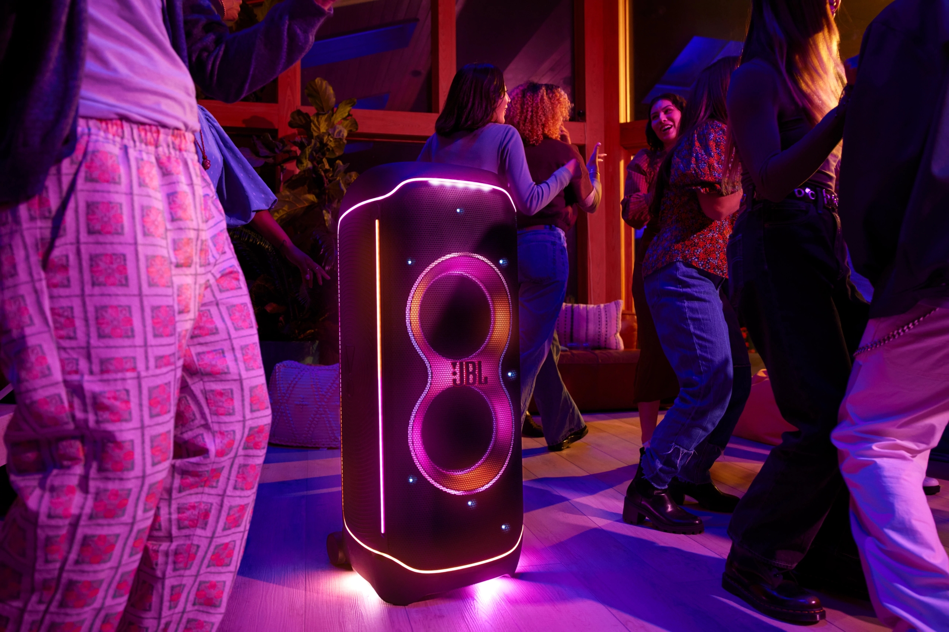 JBL PartyBox Ultimate: Party without limits | HARMAN