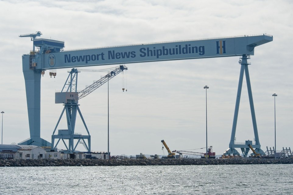 Photo Release -- Newport News Shipbuilding Name Reclaims Its Place on Shipyard Gantry Crane ...