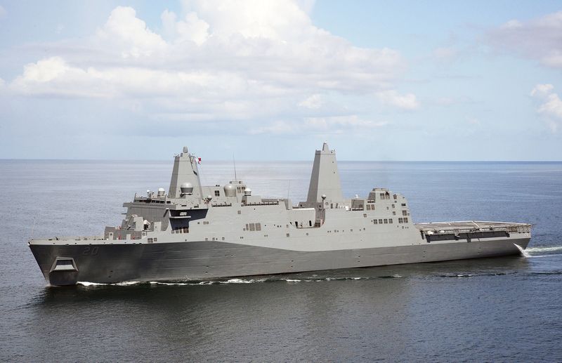 Photo | The Northrop Grumman-built amphibious transport dock ship Green ...