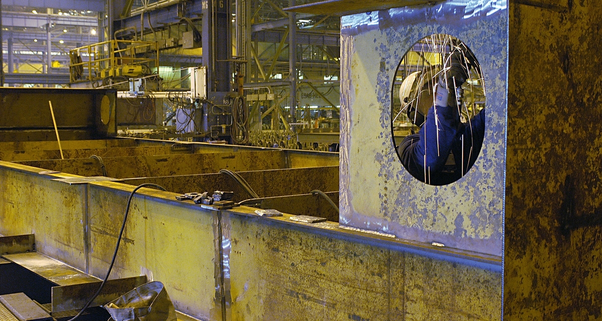 Photo | Northrop Grumman Newport News employee Josh Cantrell welds the ...