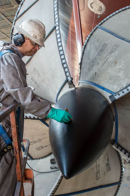 Photo | Propellers Installed on Aircraft Carrier Gerald R. Ford (CVN 78 ...