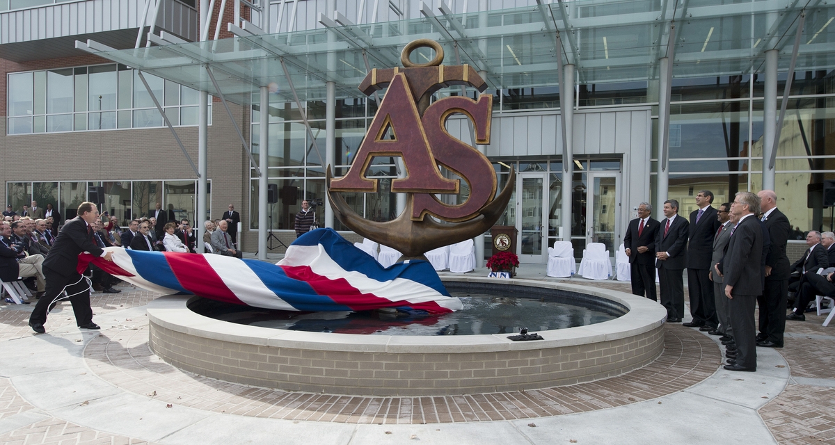 Photo | Newport News Shipbuilding Apprentice School Opening Ceremony ...