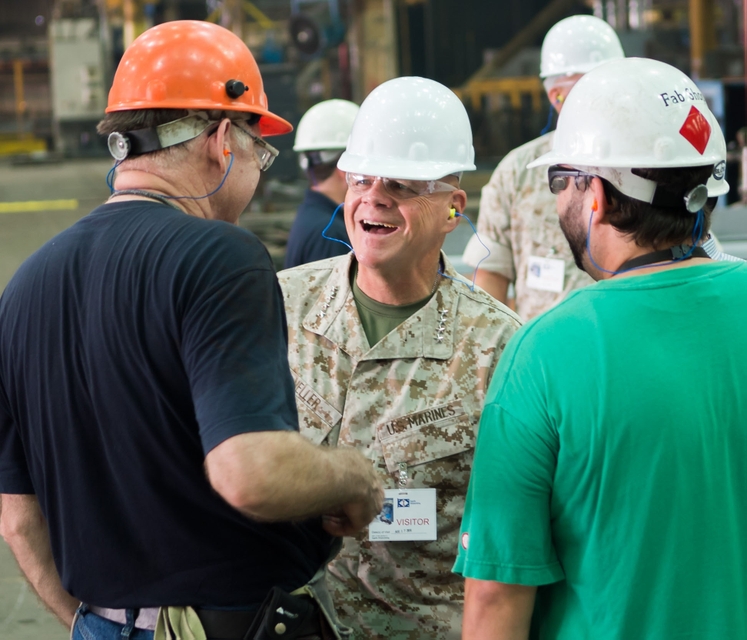 Photo | USMC Commandant Visits Ingalls Shipbuilding | HII News
