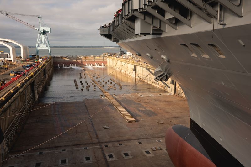 Photo | Dry Dock 12 Begins Flooding | HII News