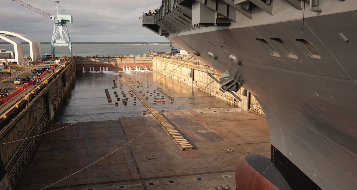 Photo | Dry Dock 12 Begins Flooding | HII News
