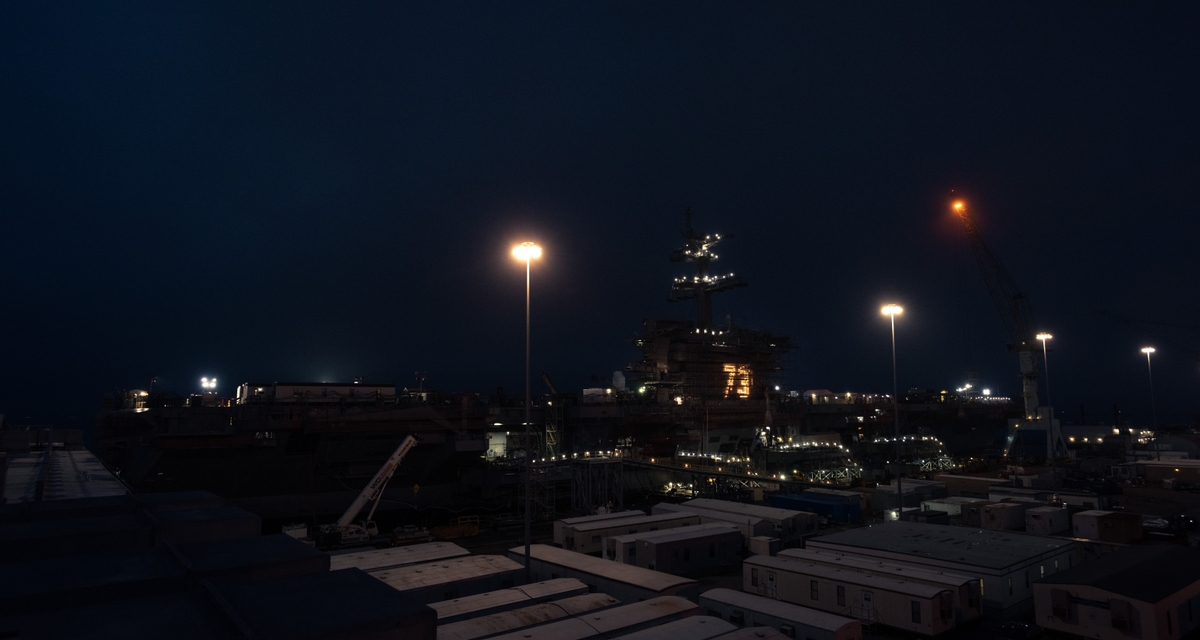 Photo | USS George Washington (CVN 73) in Outfitting Berth 1 | HII News