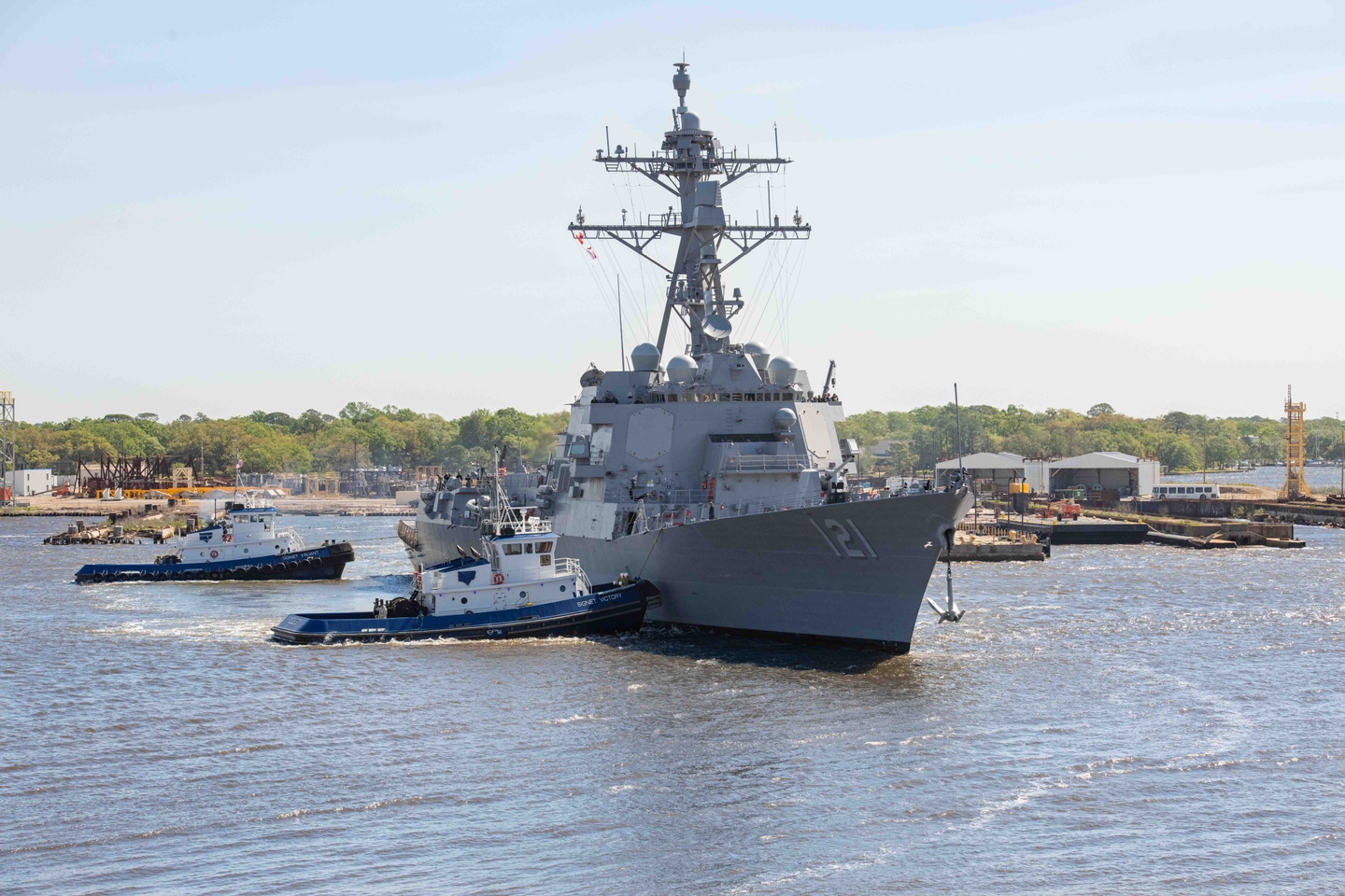 Photo | Frank E. Petersen Jr. (DDG 121) Sail Away | HII News