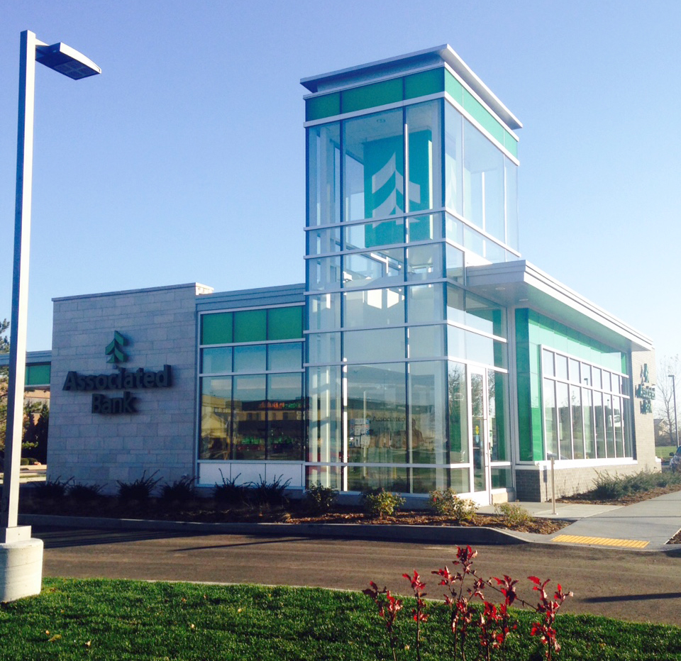 Associated Bank opens new Waukesha branch on Grandview | Associated Bank