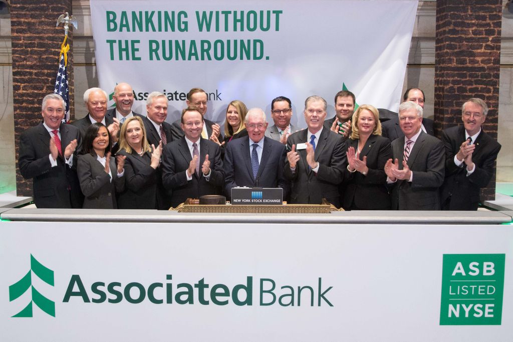 Associated Bank knocks down notion of banking barriers, celebrates ...