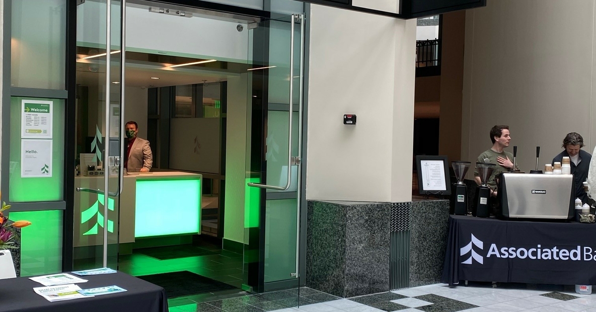 Associated Bank opens branch downtown in Milwaukee’s River Center ...