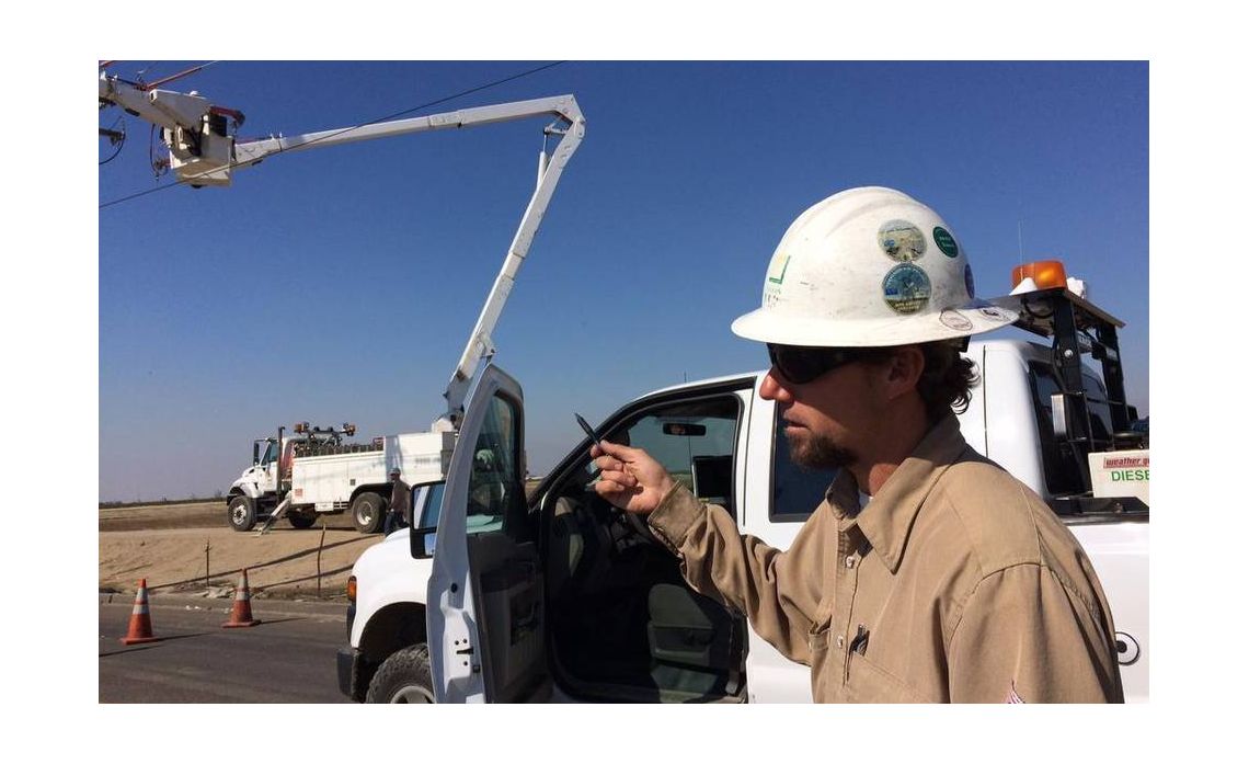 Off-Duty Lineman Answers the (Wake Up) Call | Energized by Edison