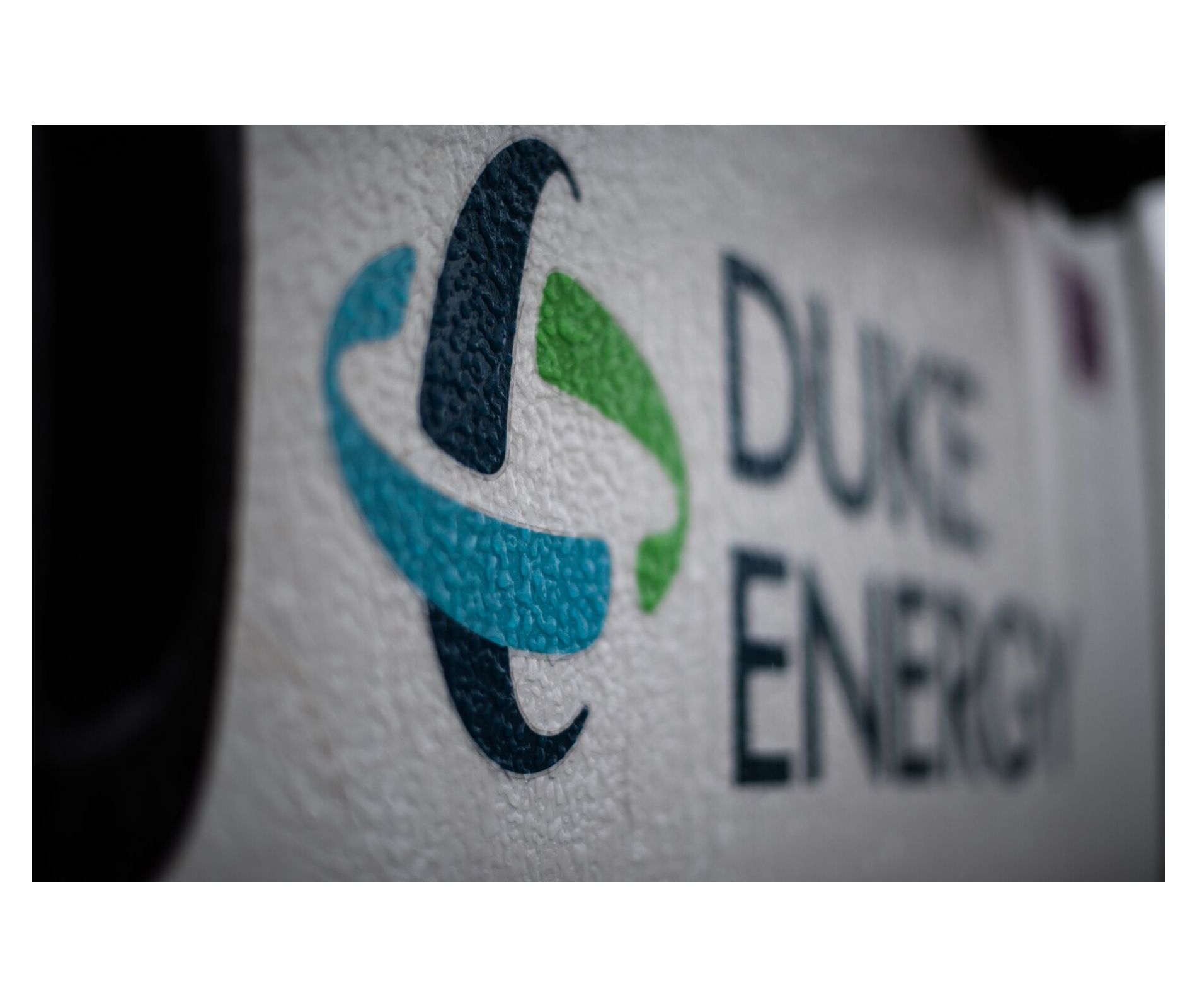 Duke Energy begins operating the largest battery system in North ...
