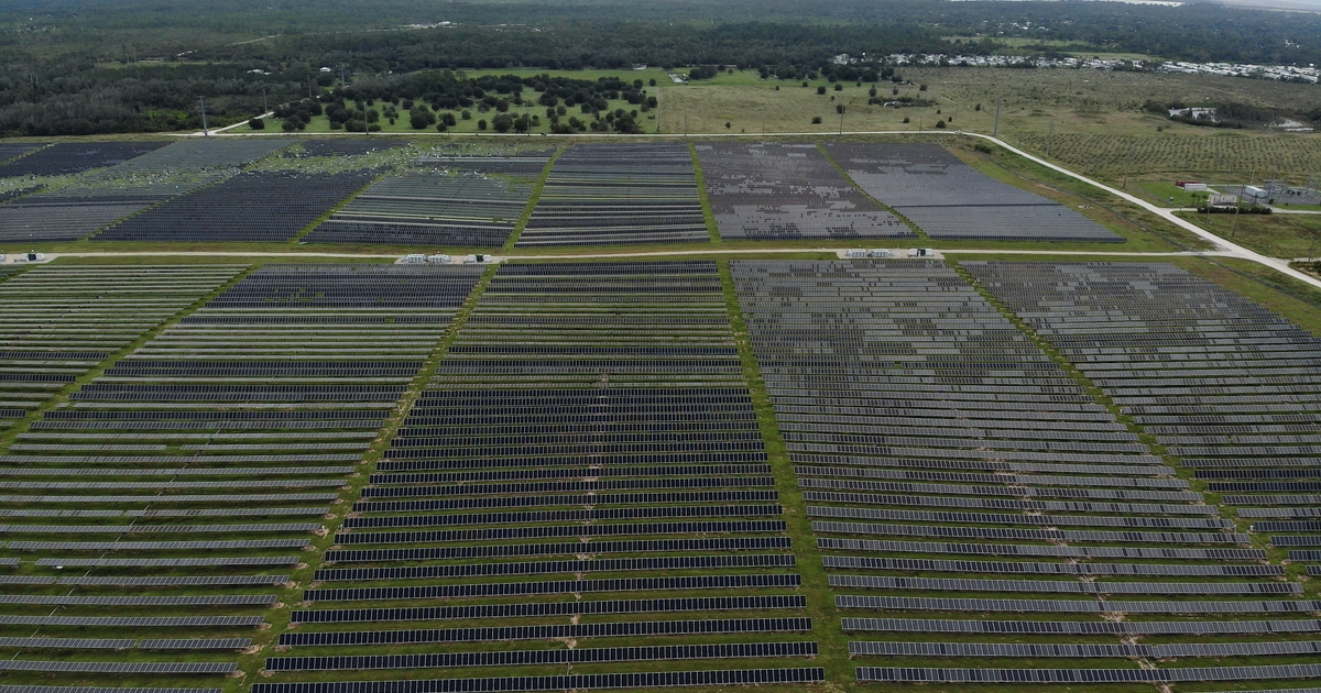 Photo | Lake Placid Solar Power Plant | Highlands Co., Fla. | Milton ...