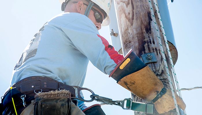 A lineman in the family? Yes, three | Duke Energy | illumination