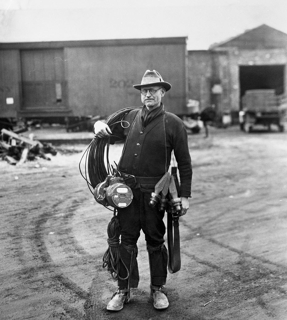 Retro photos: Lineworkers brighten our communities | Duke Energy ...