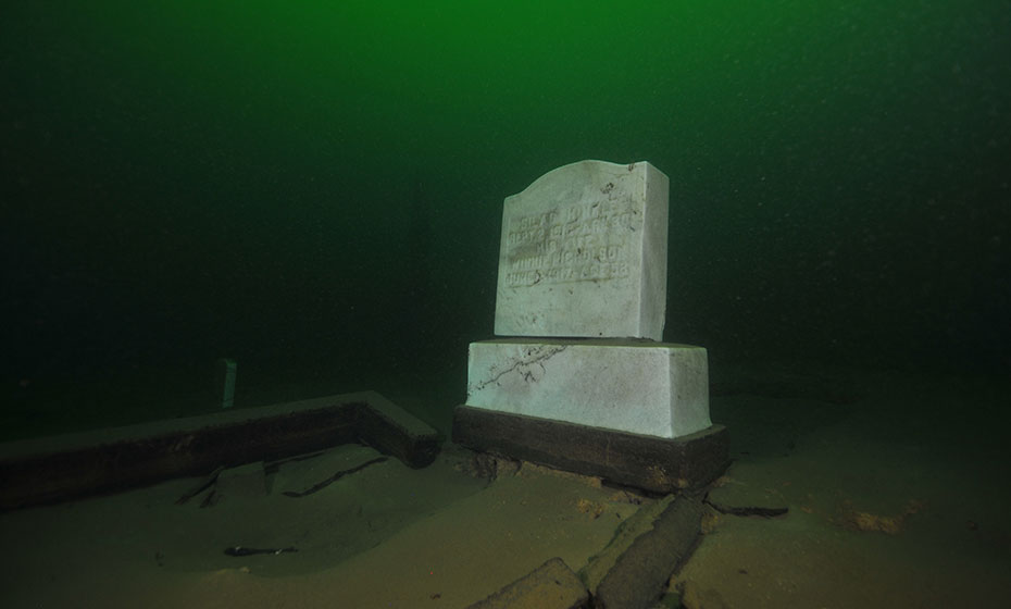 Dive into the allure of South Carolina’s Lake Jocassee | Duke Energy ...