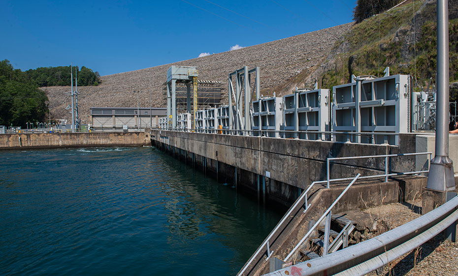 Dive into the allure of South Carolina’s Lake Jocassee | Duke Energy ...