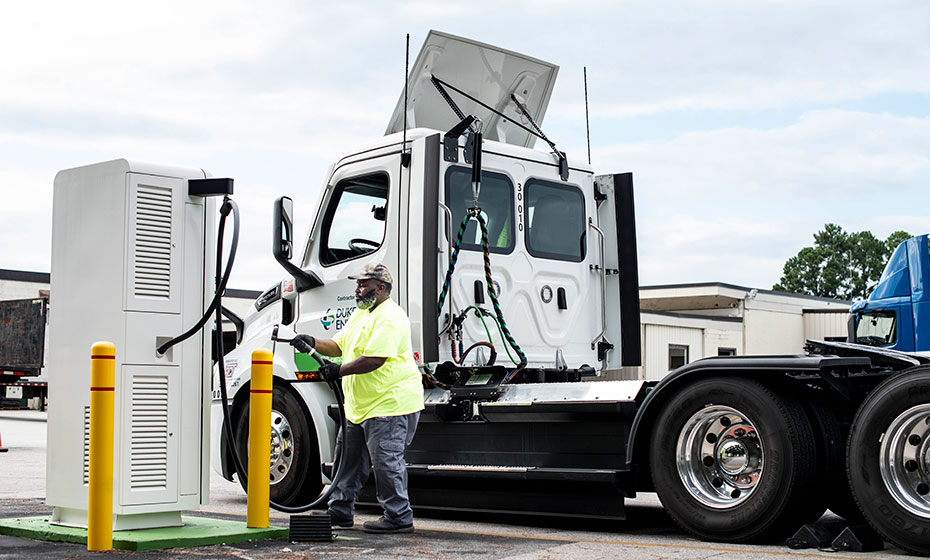 Duke Energy electrifies its first supply chain logistics route | Duke ...