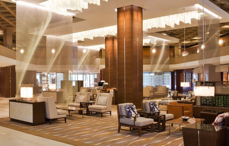 CROWN CENTER | Visit KC