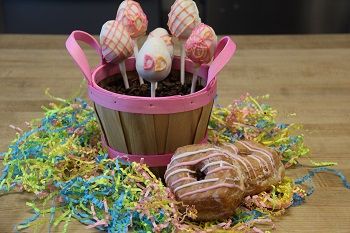 Culinary Corner: Easter Cake Pops Featuring the Strawberry Shortcake ...