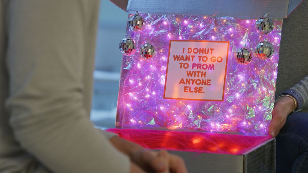 Patients at Boston Children’s Hospital Prompose with Dunkin’ | Dunkin'