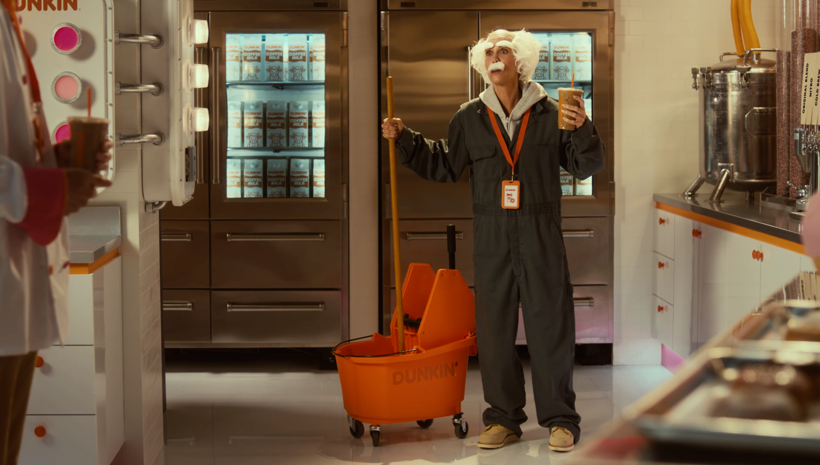 Kristen Wiig Brings Her Signature Comedy to Dunkin’® in New Dunkalatte ...