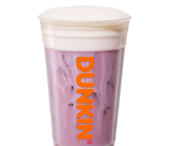 Dunkin' Berry Moonlight Daydream Refresher | Dunkin'
