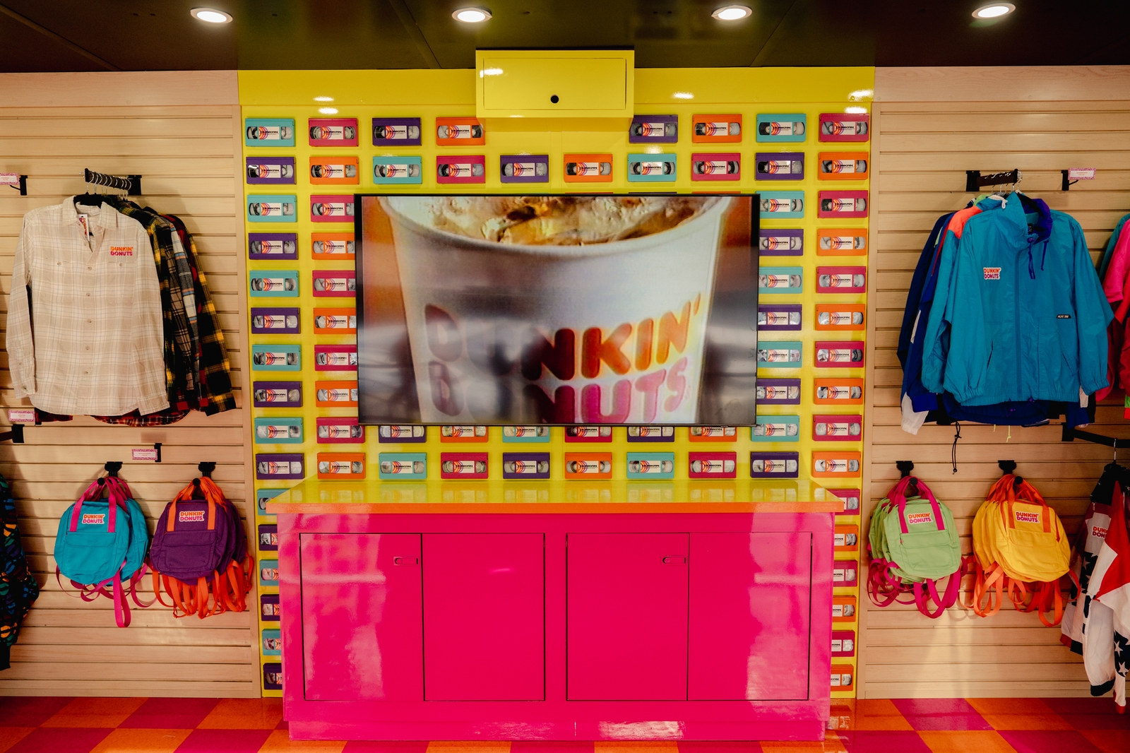 Dunkin’® Drops Another Big Game Teaser on MIT Campus: Rewind to 1995 ...