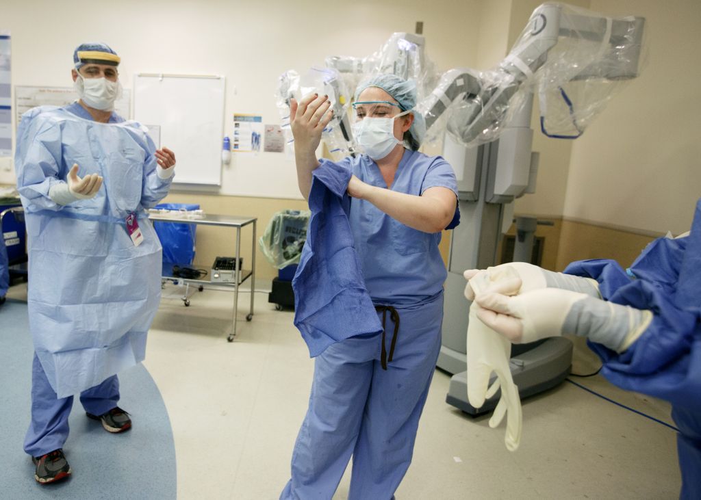 Robot-assisted surgery |OHSU News