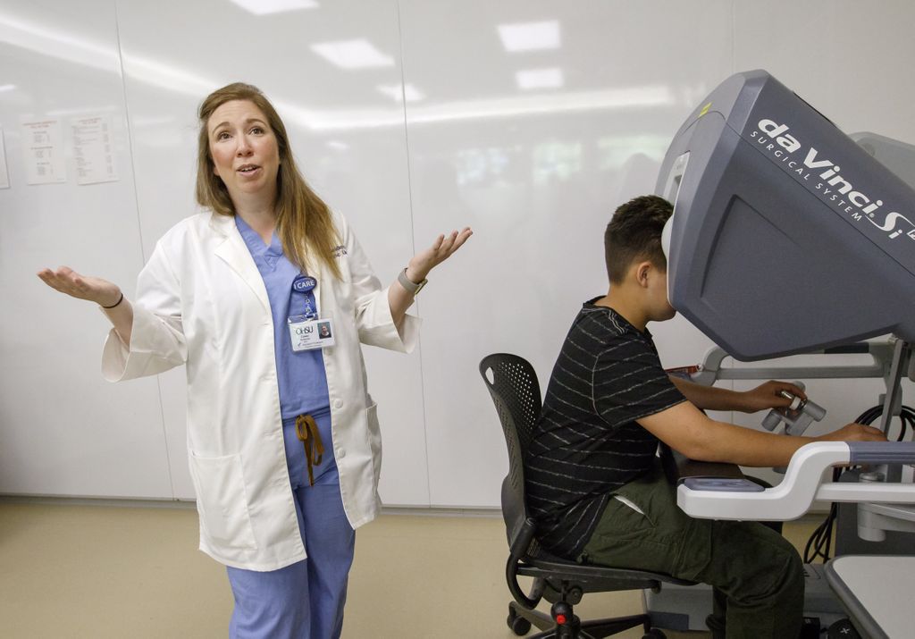 Robot-assisted surgery |OHSU News