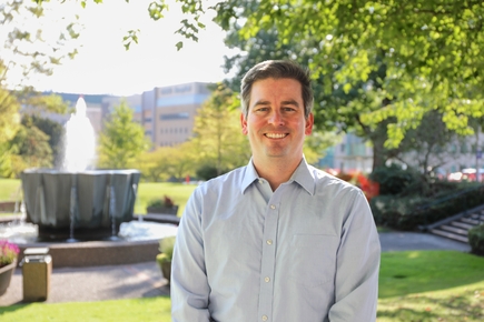 New approach to defibrillation may improve cardiac arrest outcomes ...