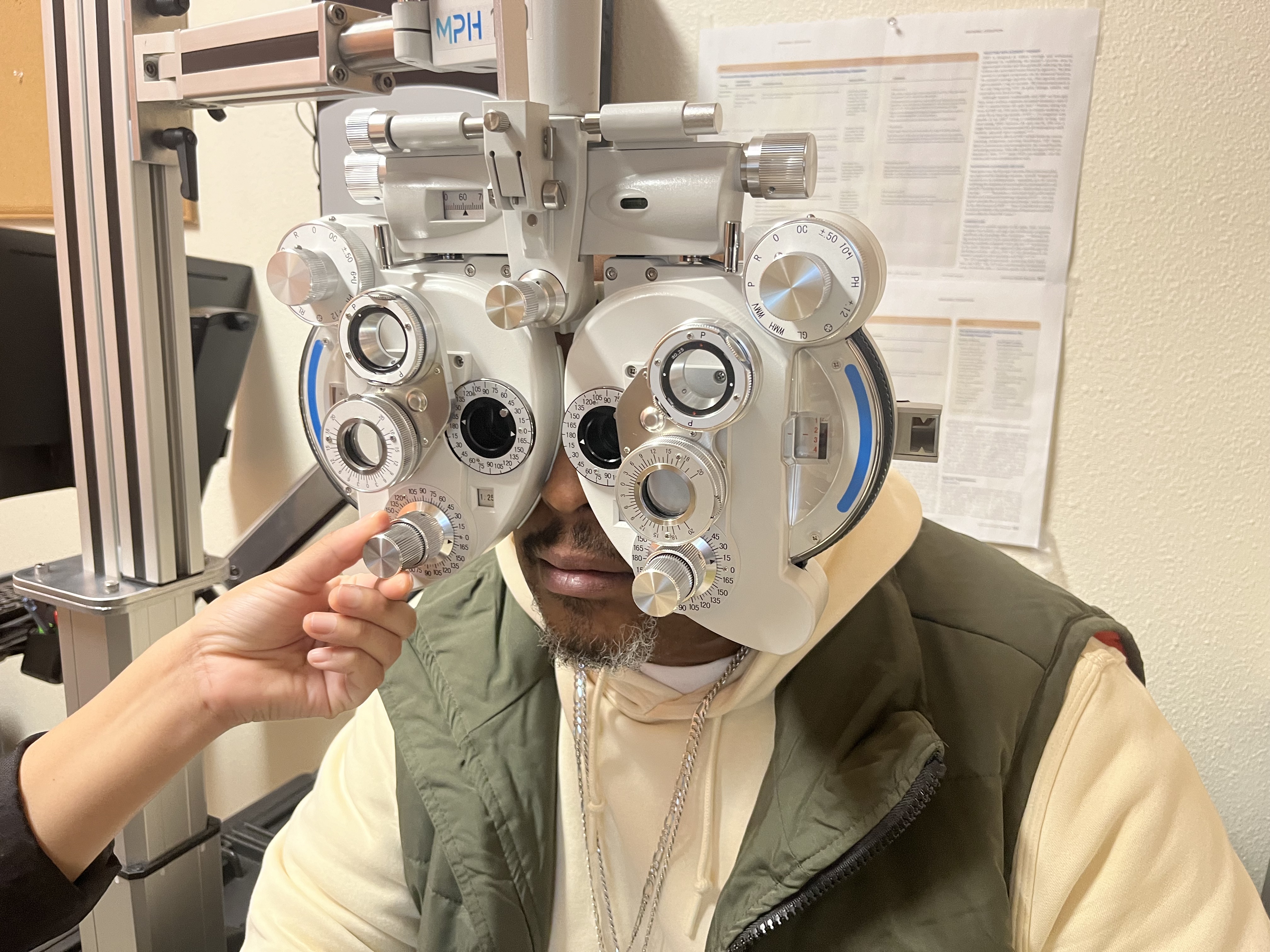 New mobile eye clinic means more vision-saving care | OHSU News