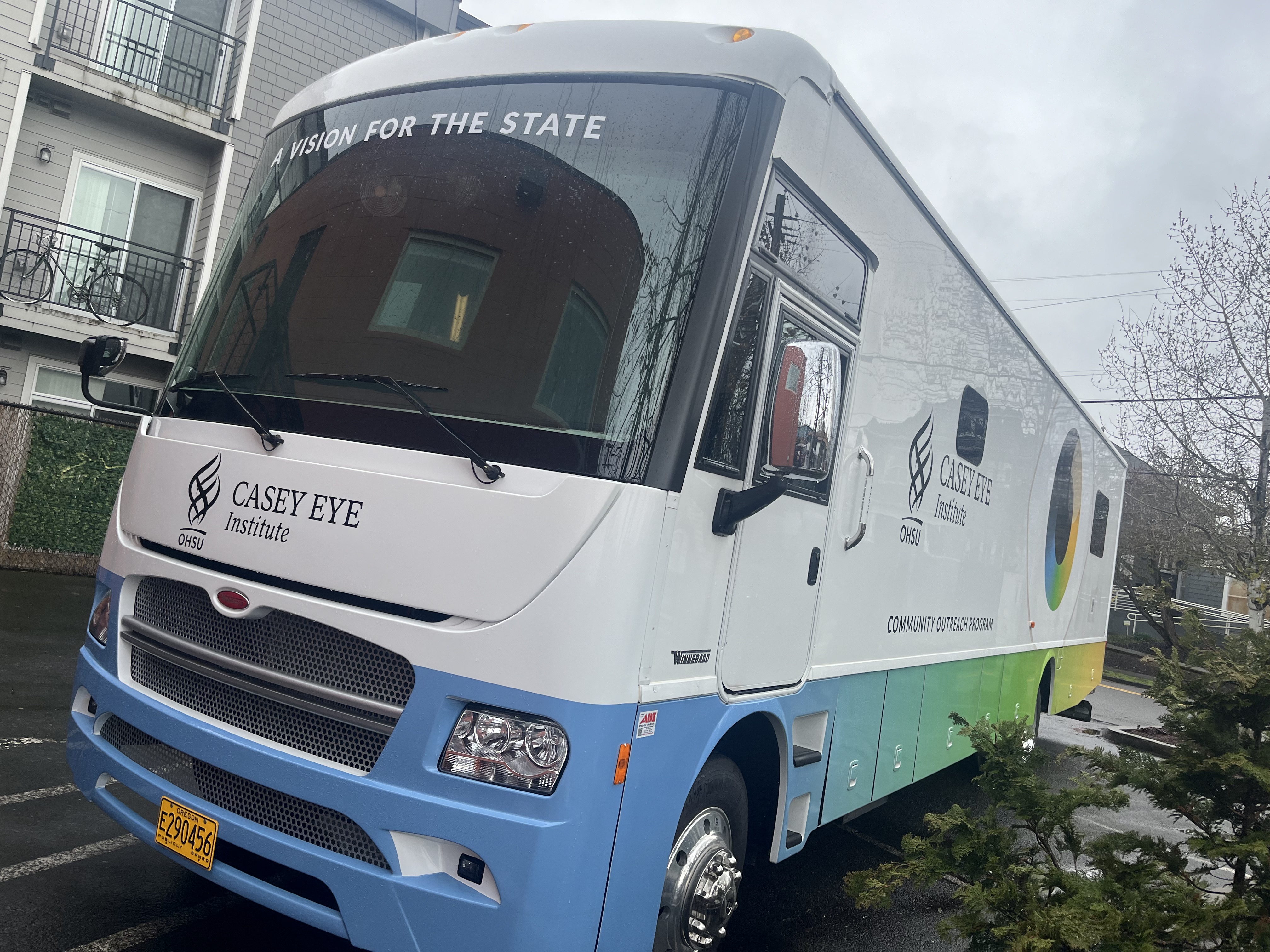 New mobile eye clinic means more vision-saving care | OHSU News
