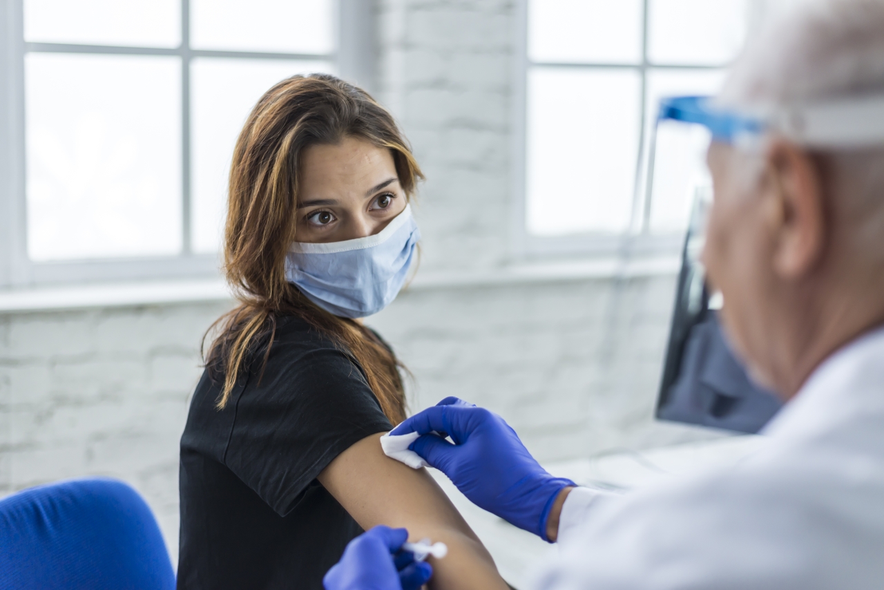 What you need to know about allergies and the COVID-19 vaccine | Novant ...