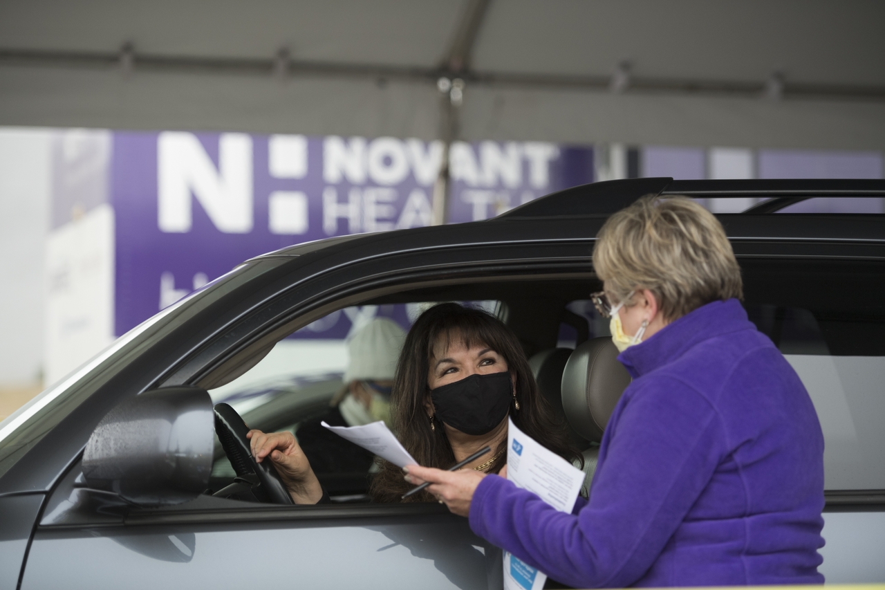 Mobile vaccination event serves east Charlotte community members ...