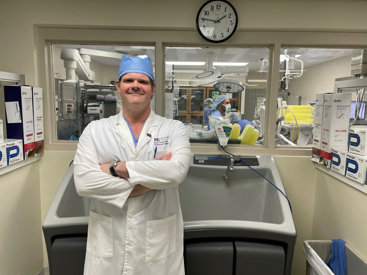 Orthopedic surgeon treats patients with injuries like the ones he ...