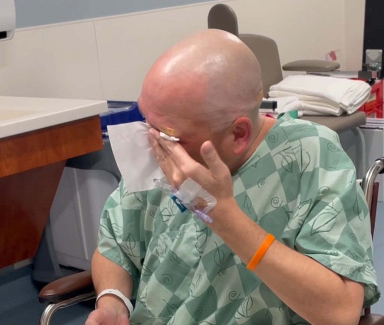 ‘Life without shaking’: Essential tremor treatment is life-changing ...