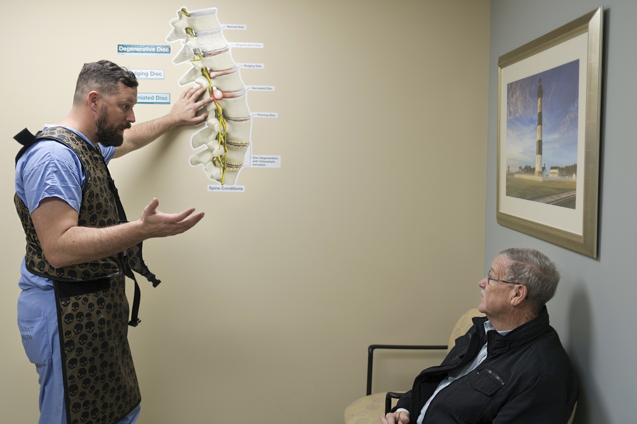 Explore a collaborative approach to spine care | Novant Health ...