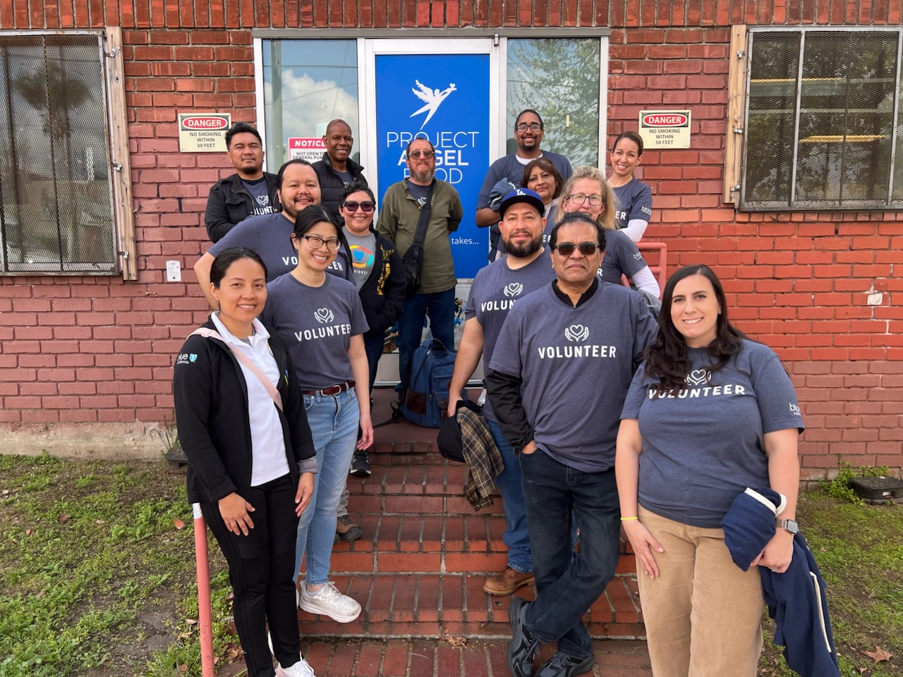 300 Blue Shield of California Volunteers Rolled up Their Sleeves to ...