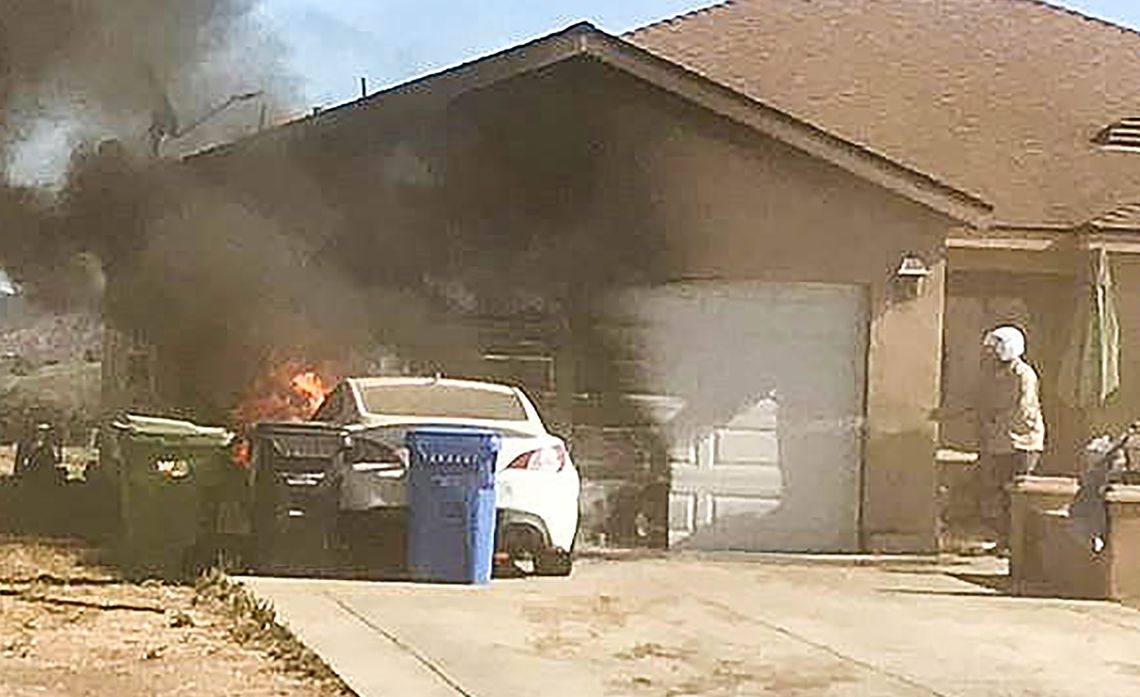 SCE Pilot, Patrolman Team Up to Extinguish Car Fire in Moorpark ...