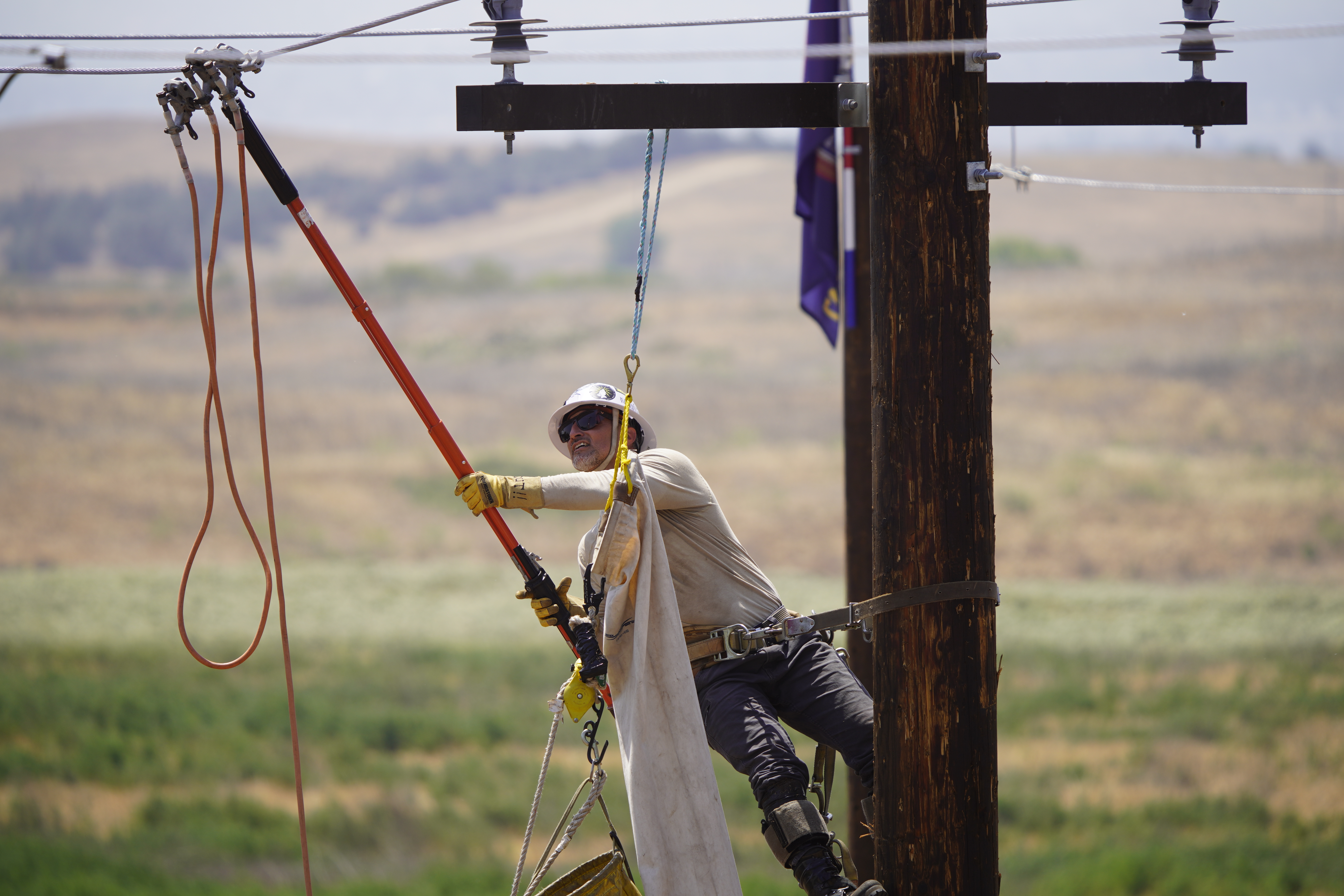 Apprentice Lineworker Climbs Higher at SCE’s Lineman’s Rodeo ...