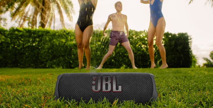 JBL apresenta a campanha “Dê o Play no Verão!” | HARMAN Brasil