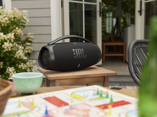JBL Boombox 3 com conexão Wi-Fi | HARMAN Brasil