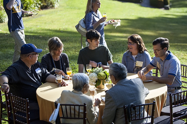 Alumni, parents share in the Homecoming cheer | Berkeley