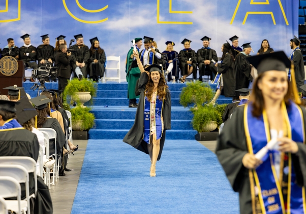 FOX Sports executive Terri Hines tapped as UCLA Extension graduation ...