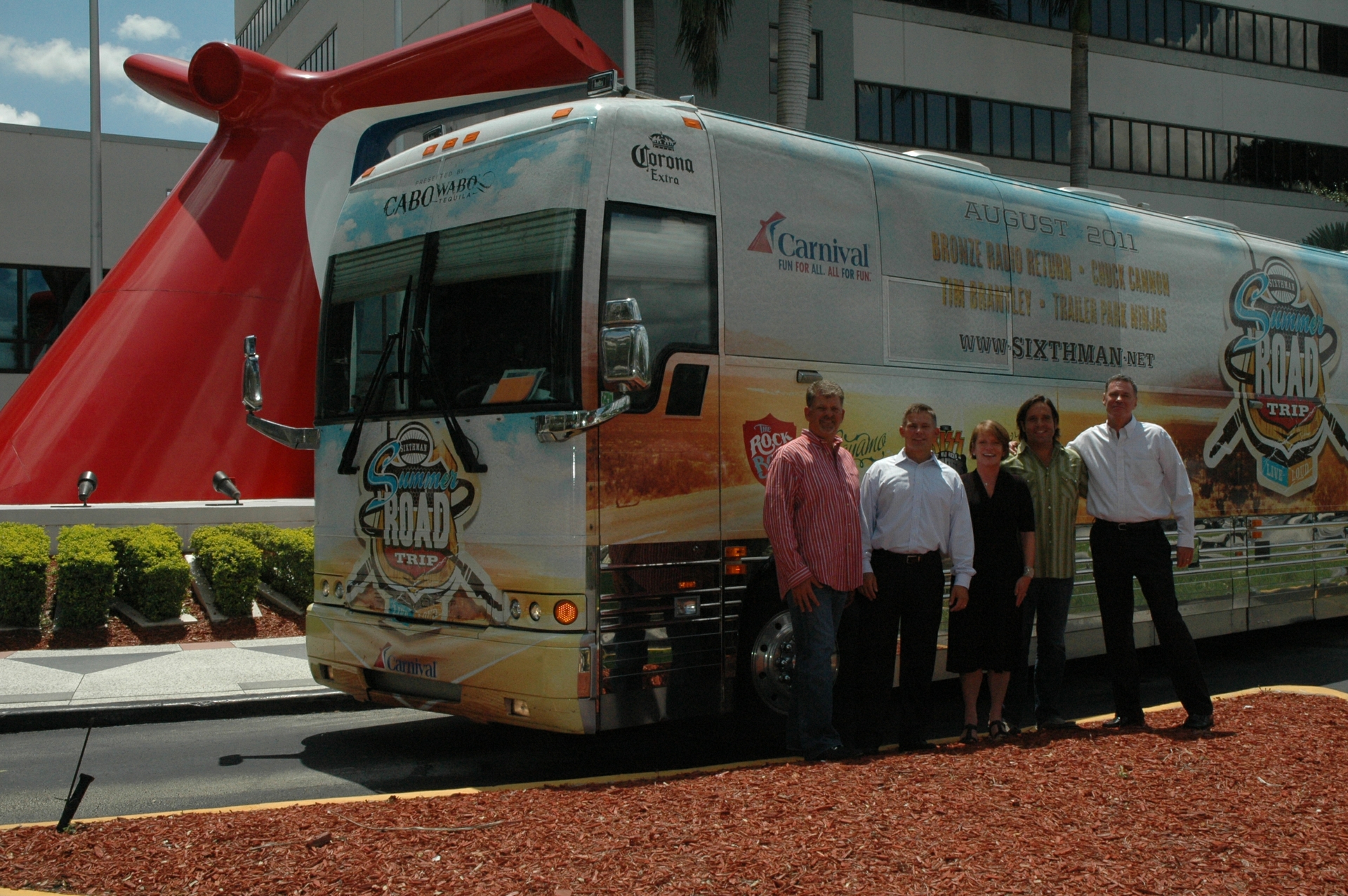 Photo | Sixthman Bus | Carnival Cruise Line
