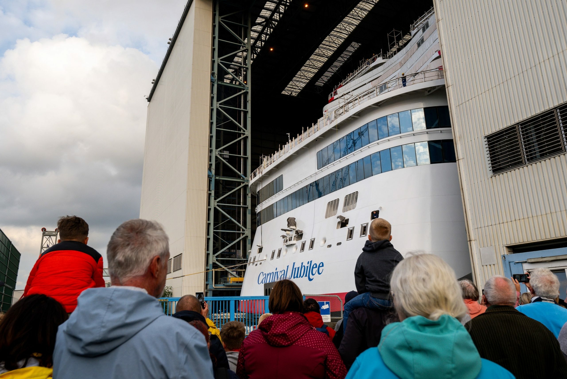 Photo | JB Float Out 4 | Carnival Cruise Line